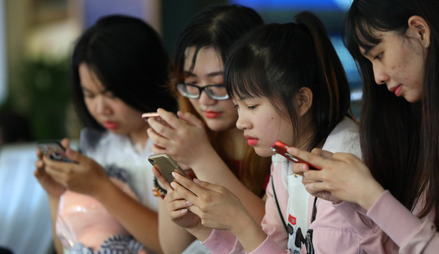 Mobile numbers in Vietnam to become portable among carriers - Dongtam Group