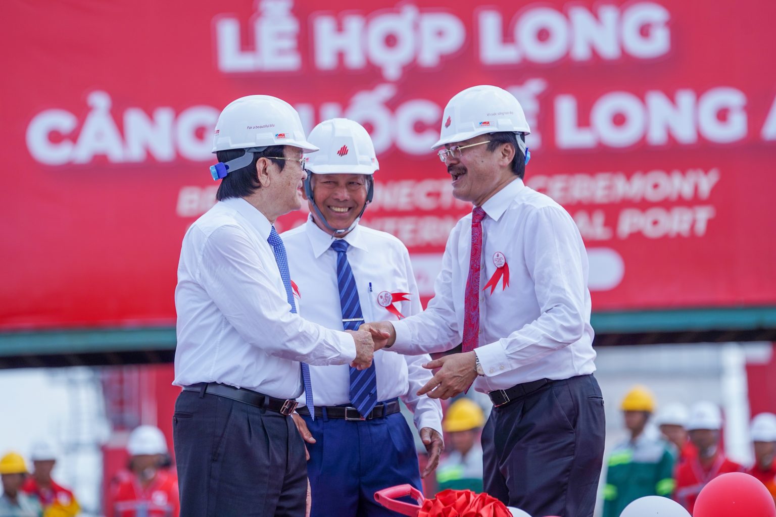 LONG AN INTERNATIONAL PORT CONNECTS 7 BERTHS, OFFICIALLY LAUNCHES ...